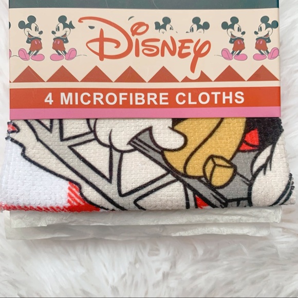 Disney | Bath | Holiday Mickey And Minnie Microfiber Washcloths | Poshmark